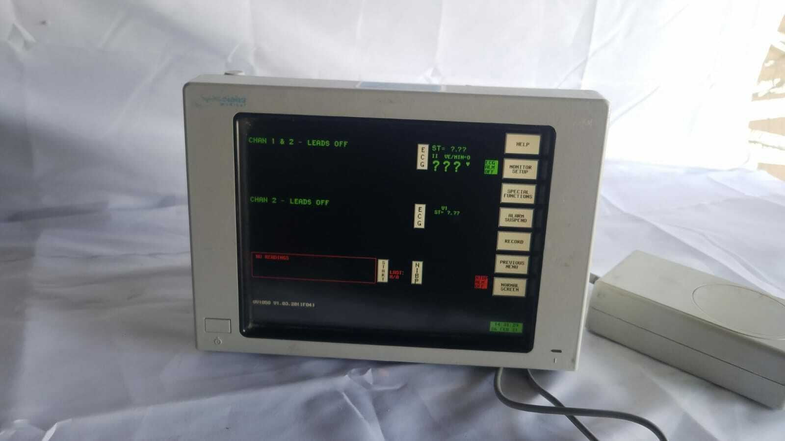 Spacelabs Ultraview 90369 Patient Monitor (NY174U) - DIAGNOSTIC