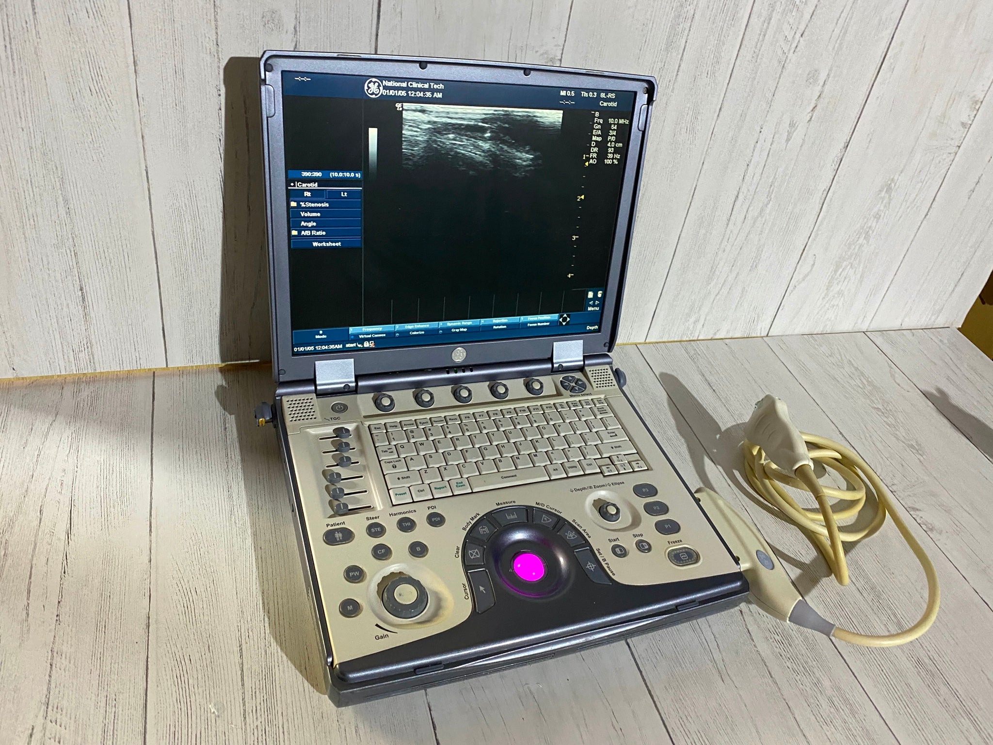Ge Logic E portable Ultrasound machine with one linear array prone