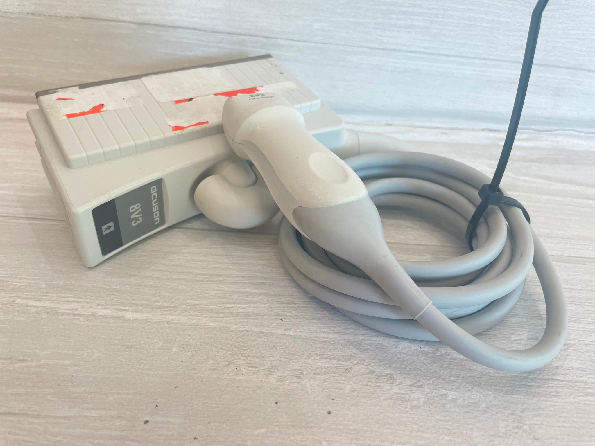Acuson 8V3 Ultrasound Probe Transducer - DIAGNOSTIC ULTRASOUND